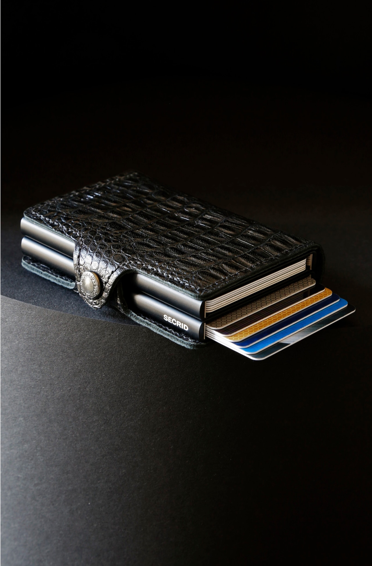 Wallets for twelve cards | RFID protected | Secrid