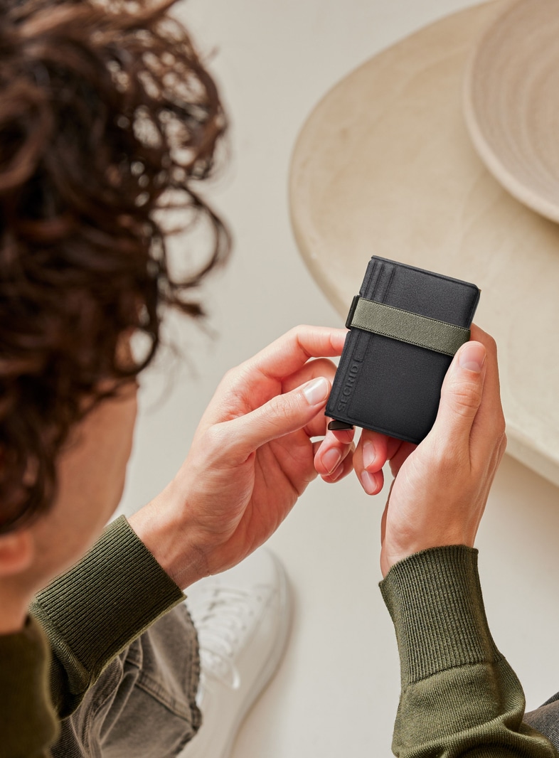 The Bandwallet